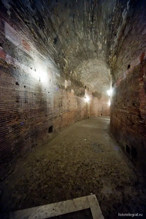 Se promener dans Rome. Château du Saint-Ange.