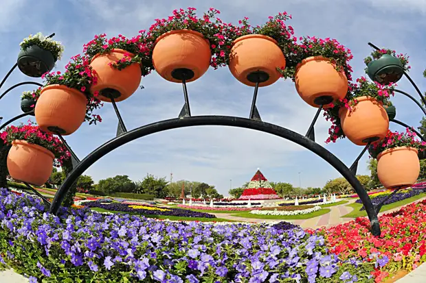 TAMAN PARADISE Kembang, UEA