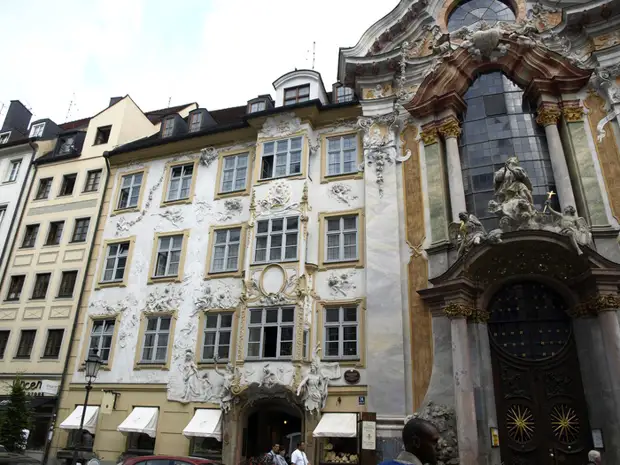 Ekalesia a Azamkirche. Munich, Siamani.