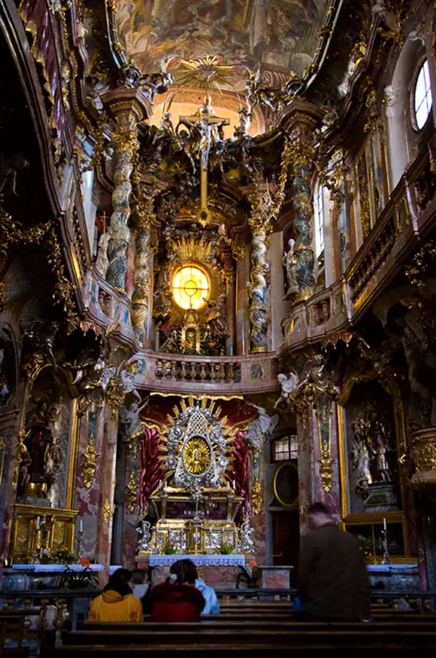 Kostel Azamkirche. Mnichov, Německo.