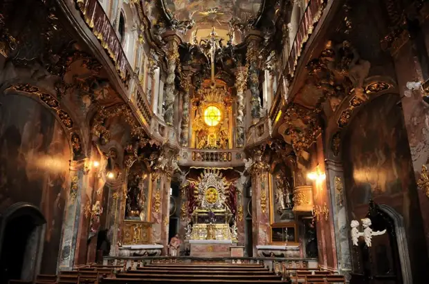 Azamkirche bažnyčia. Miunchenas, Vokietija.