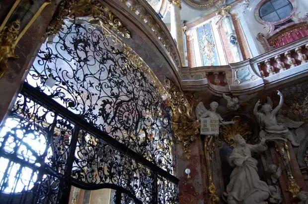 Ekalesia Azamkirche. Munich, Siamani.