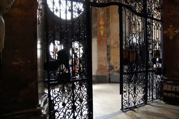 Ekalesia Azamkirche. Munich, Siamani.