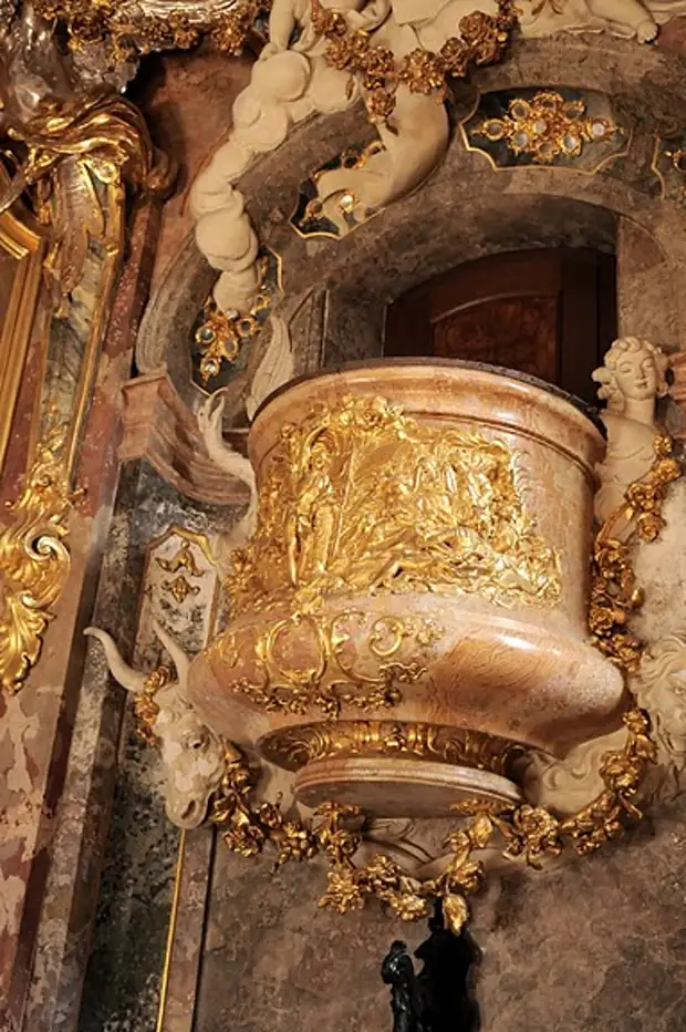 Kereke ea Azamkirche. Munich, Jeremane.