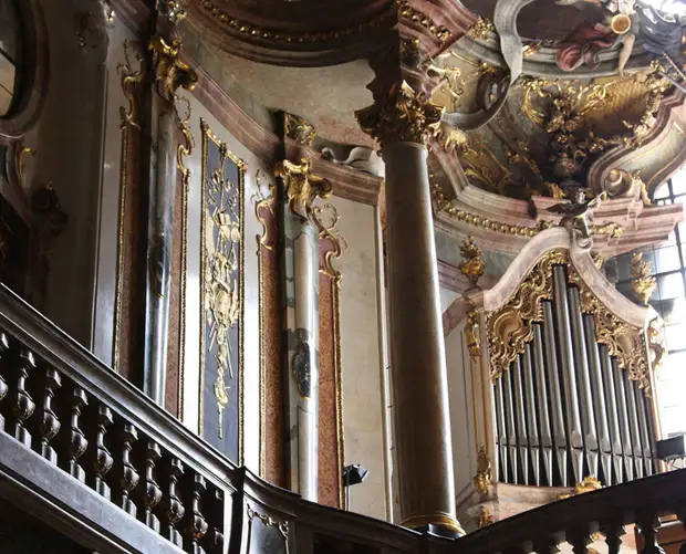 Kereke ea Azamkirche. Munich, Jeremane.