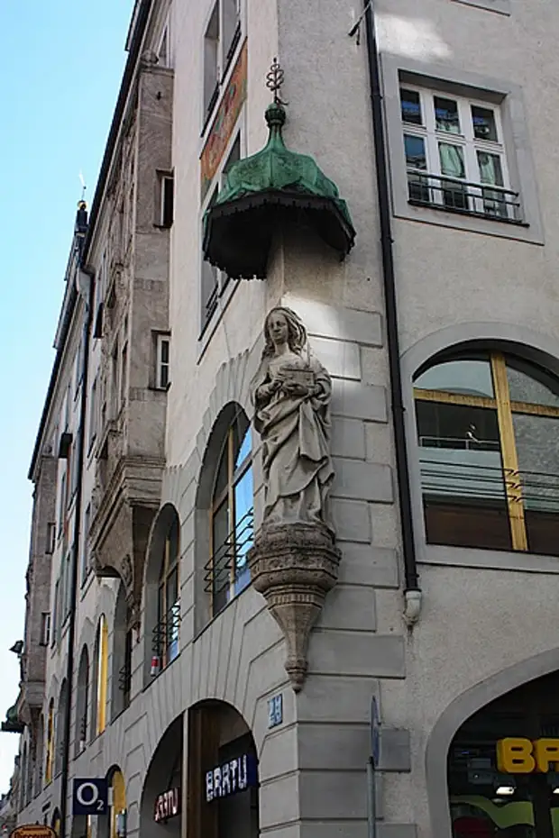 Kereke ea Azamkirche. Munich, Jeremane.