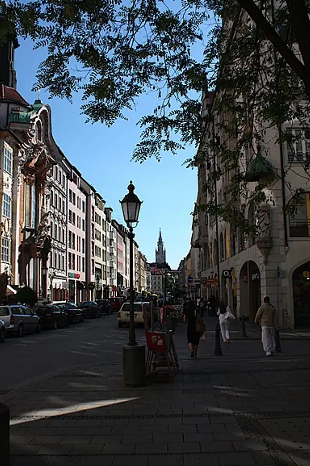 Ekalesia Azamkirche. Munich, Siamani.