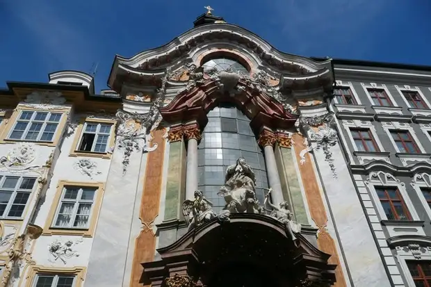 Kereke ea Azamkirche. Munich, Jeremane.