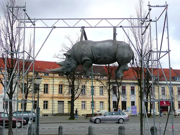 30 najbardziej absurdalnych rzeźb na świecie