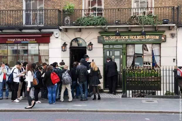 Sherlock Holmes Museum dị na London.