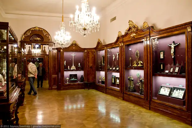 Tahirimbolan'ny lapan'i Hofburg.