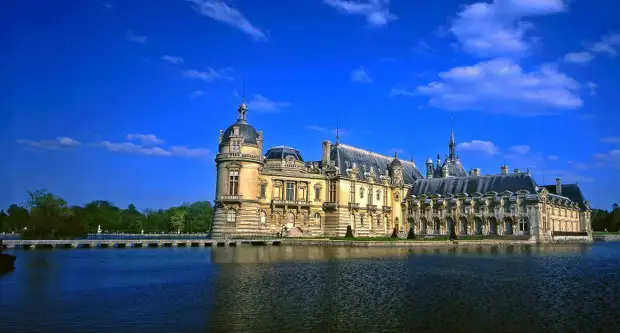 France. Masterpieces of architecture.