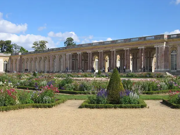 France. Masterpieces of architecture.