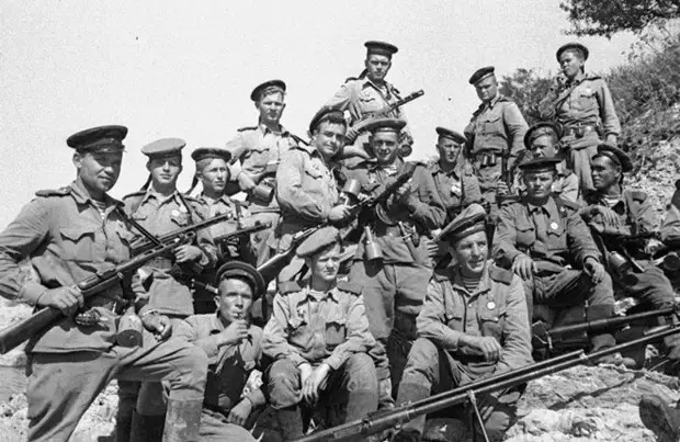 Photographies de l'Armée rouge pendant la Seconde Guerre mondiale 7_007